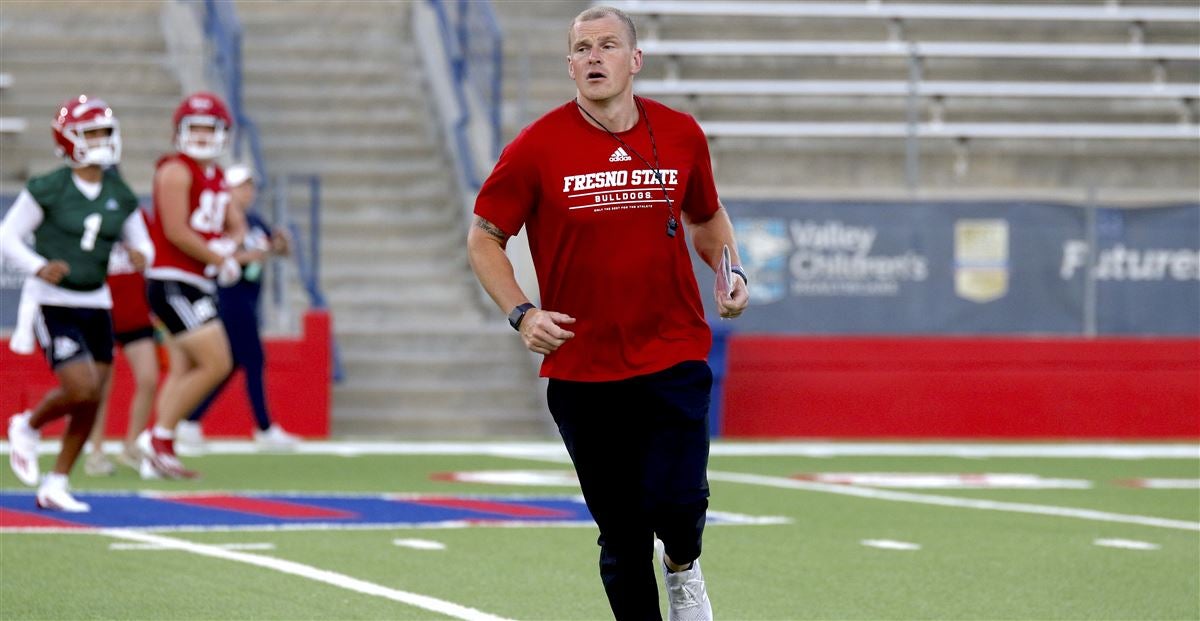 Fresno State OC Pat McCann runs down offense early in Fall Camp