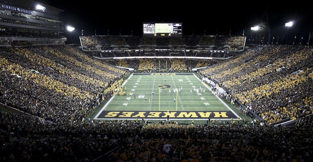 College football's 25 largest stadium capacities for 2023 season