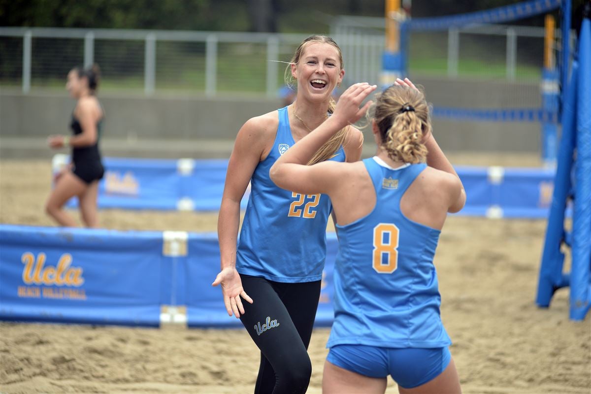 Photo Gallery: Beach Volleyball sweeps Cal Poly and Grand Canyon
