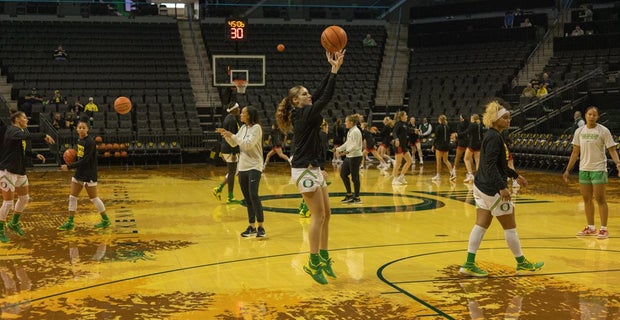 Freshmen class continues to impress, Ducks blast Redhawks in second game