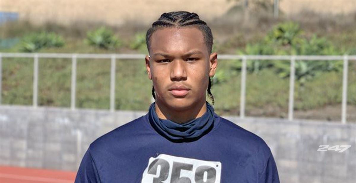 Visalia DE Jaeden Moore gets offer No. 1 from Cal