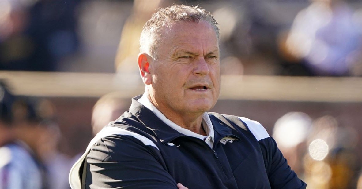 TCU football hires rising-star Arkansas offensive staffer Mark Cala ...