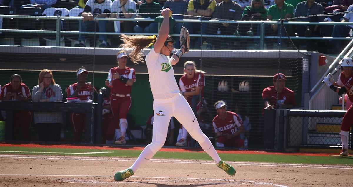 Pac-12 Pitcher of the Year Megan Kleist leaving Oregon