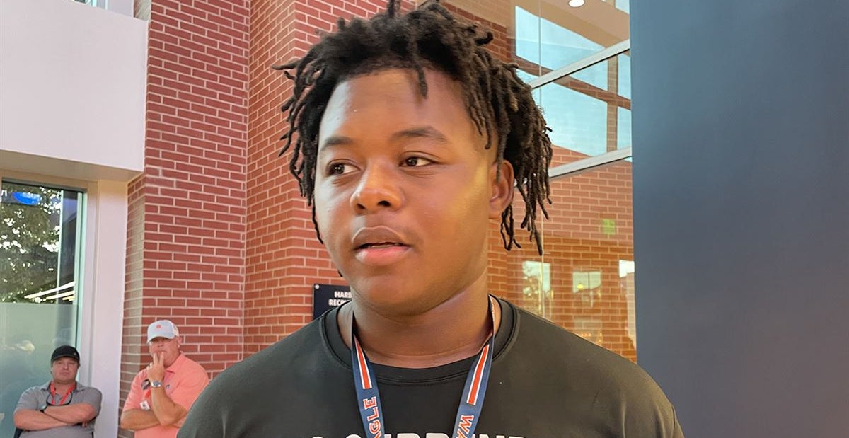 2025 offensive lineman Carde Smith plans to visit Ole Miss soon after ...