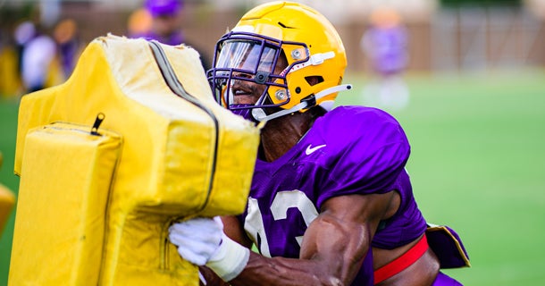 Sources: Texas adding graduate transfer LB Ray Thornton from LSU