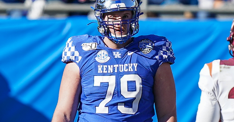 Luke Fortner, Quandre Mosely returning for another year