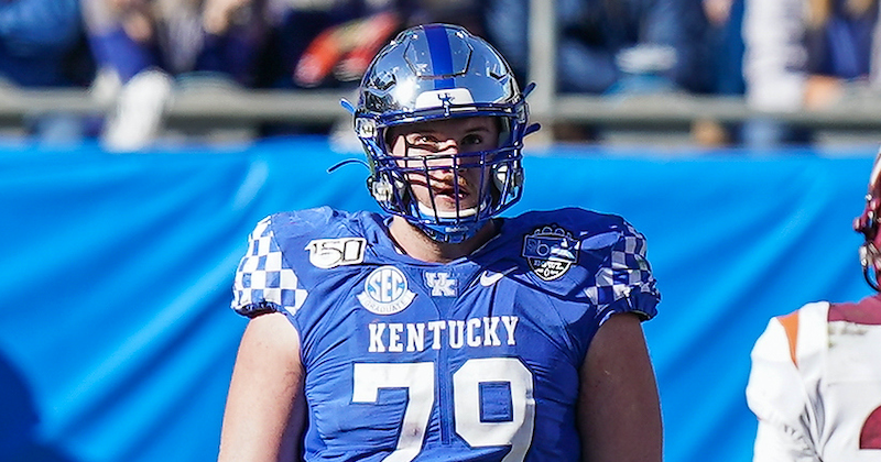 Luke Fortner, Quandre Mosely returning for another year