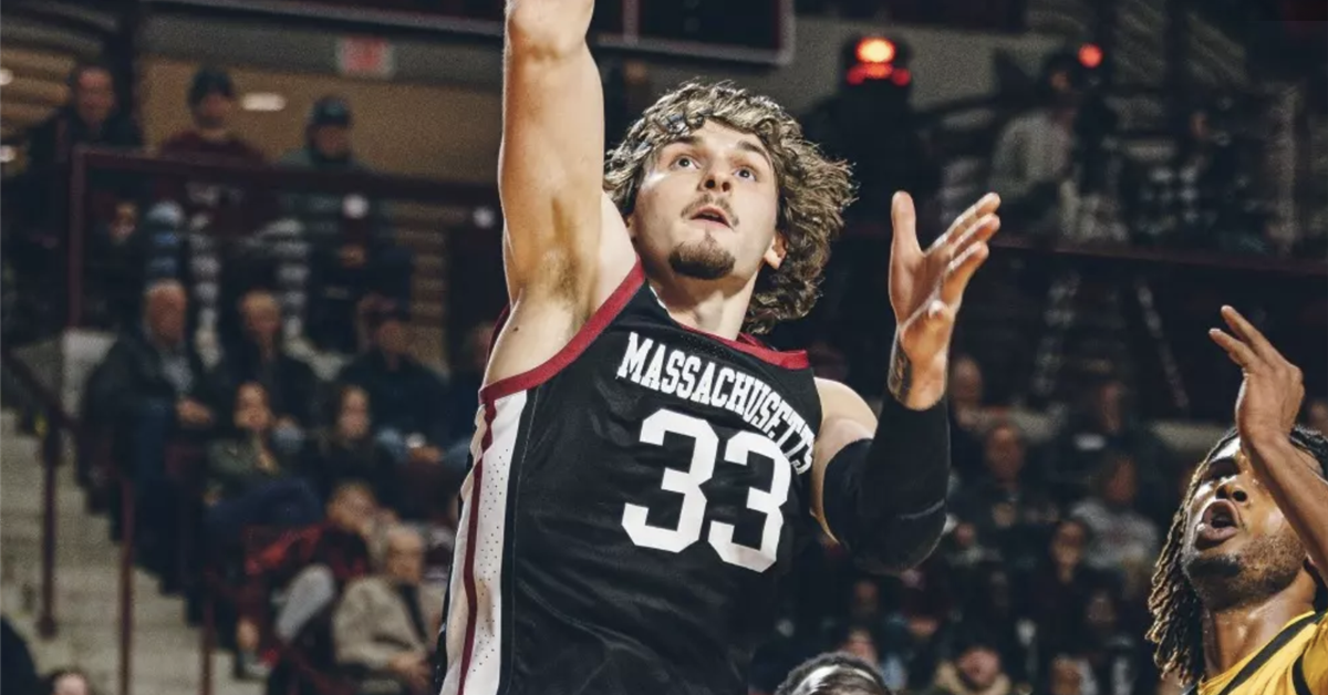 Iowa Basketball Offseason Buzz: The latest with Iowa and UMass transfer ...