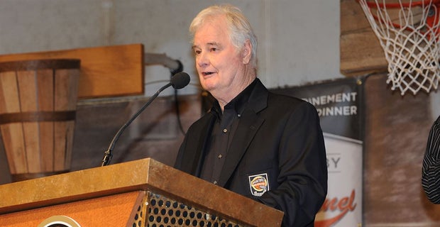 BREAKING: Tex Winter passes away