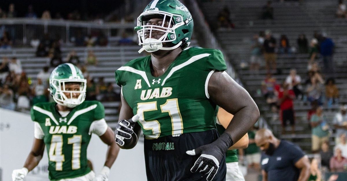 UAB portal OL Delano Townsend expected to visit Ole Miss on Friday