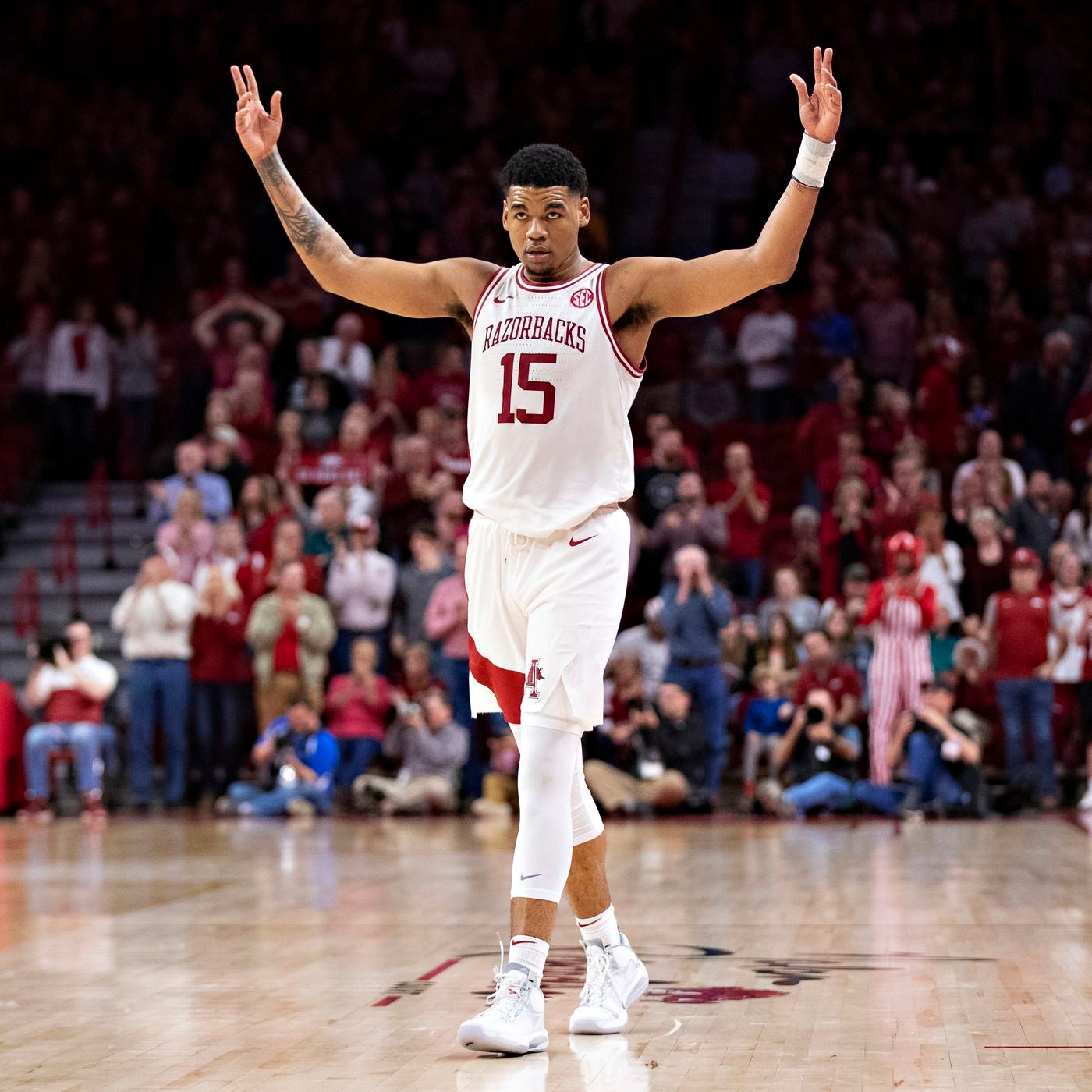 6’11 322 pound OT prospect