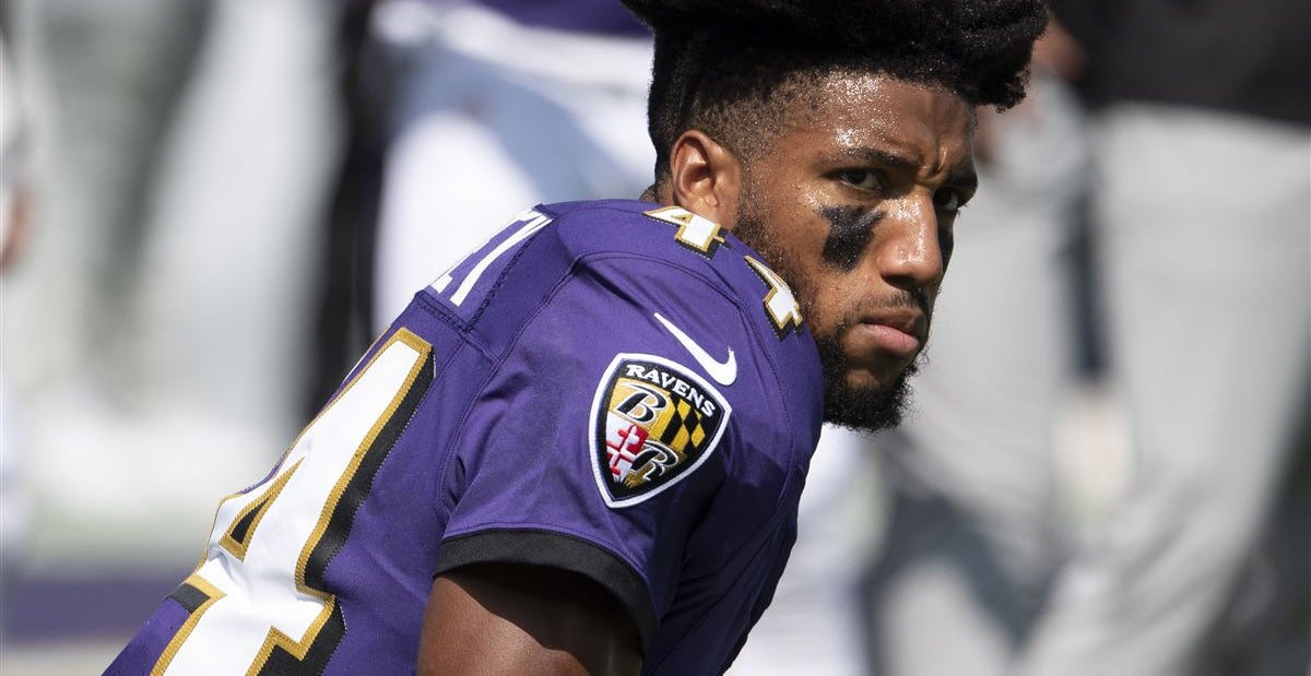 Ravens fan screams at Marlon Humphrey as he leaves the stadium after ...