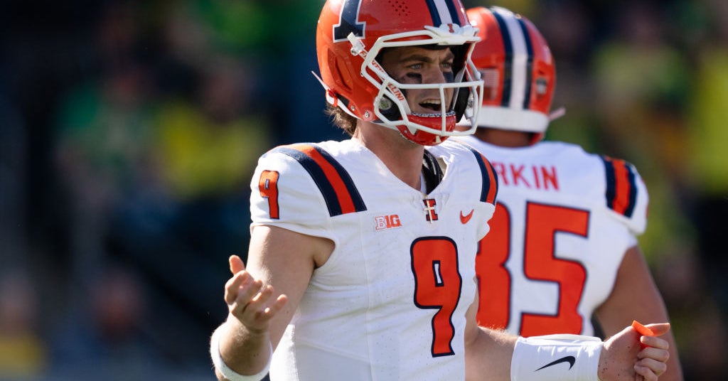 Illini remain ranked in AP Top 25 following blowout loss at Oregon