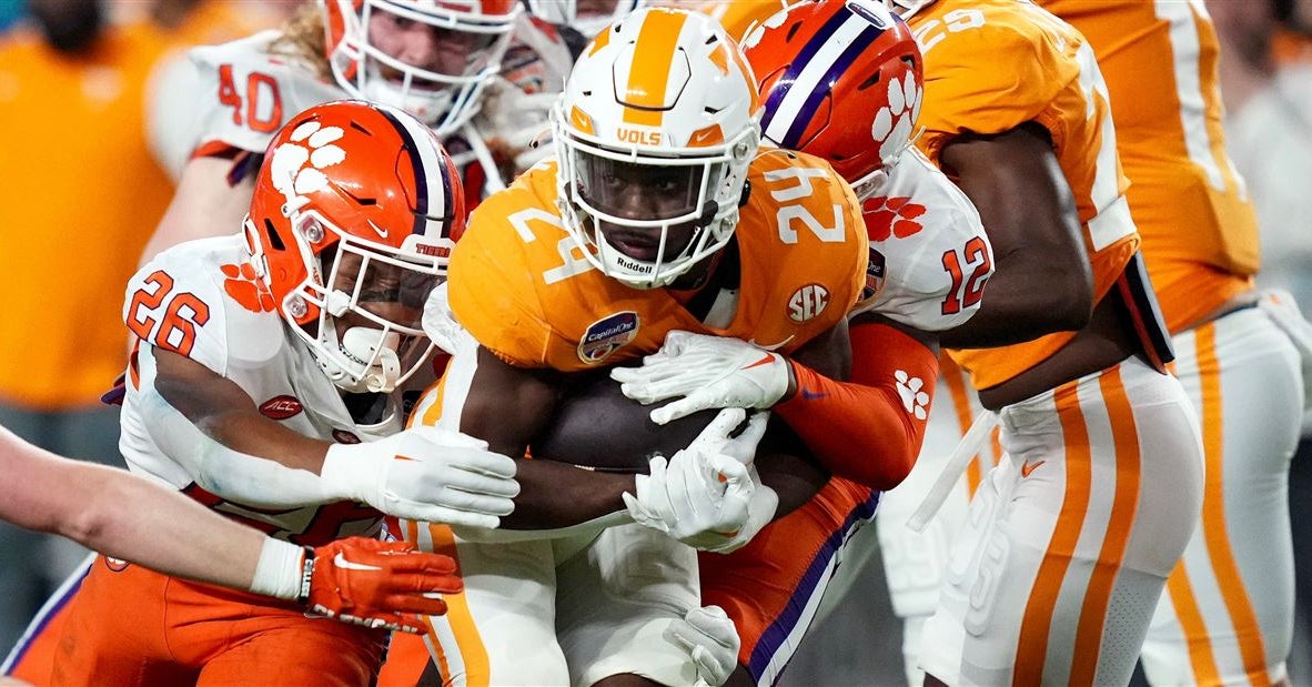 Tennessee puts record number on First-Year SEC Honor Roll