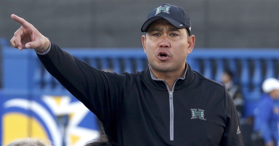 Led by legendary QB Timmy Chang, Rainbow Warriors take on personality ...