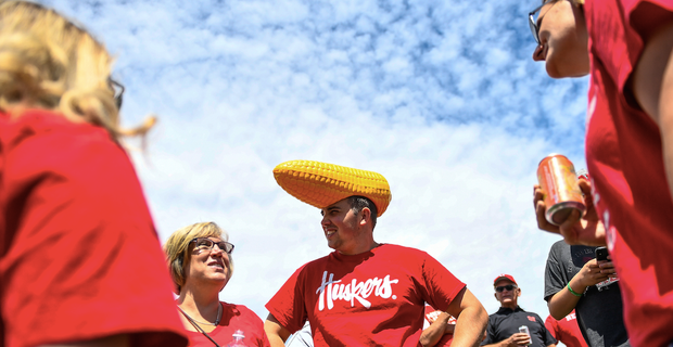 Ranking college football's 10 best tailgates