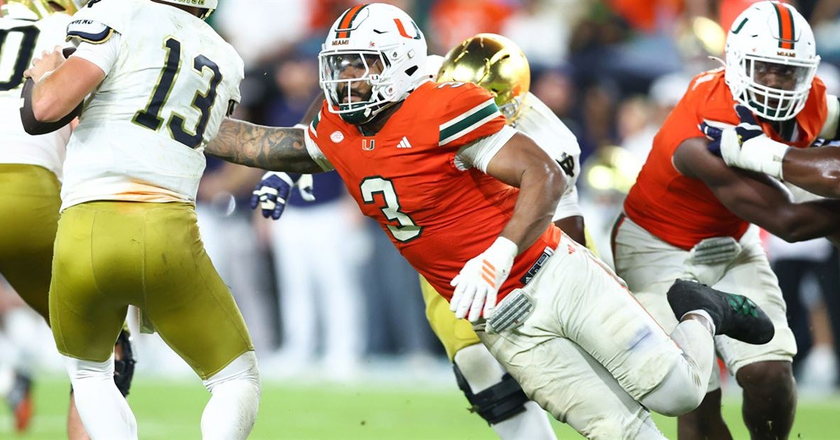 Akheem Mesidor finishes off Notre Dame with sacks on final drive