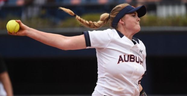 Auburn pitcher Makayla Martin embraces the Dean way