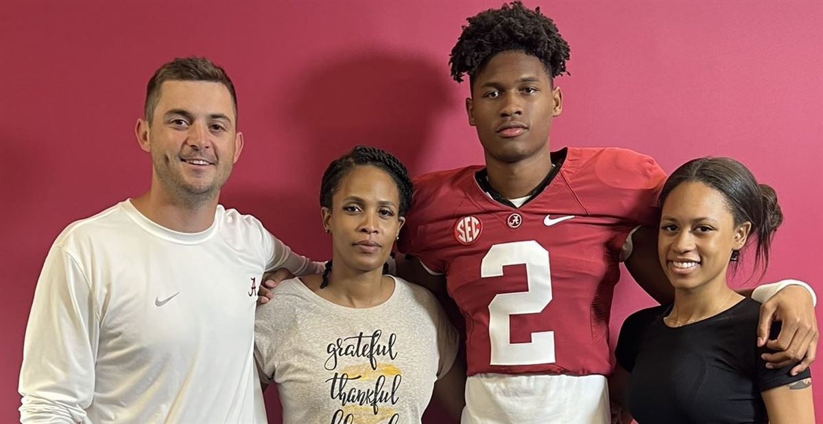 Touted 2025 QB Deuce Knight gives highlights from Alabama visit