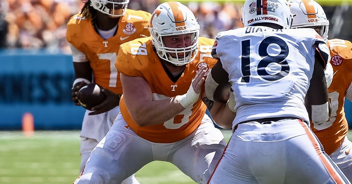 Ollie Lane, Dayne Davis take unique paths to forming Tennessee’s two-center system