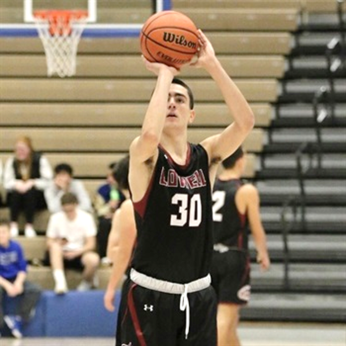 CHRIS MANTIS GIVES APP STATE CHRISTMAS COMMITMENT