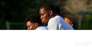 Chris Weatherd, Tennessee, Outside Linebacker