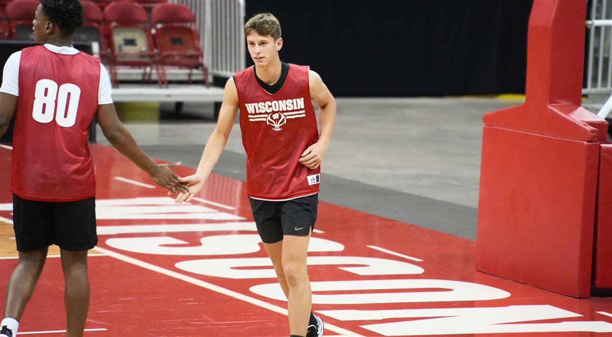 BREAKING: De Pere Guard Zach Kinziger commits to Wisconsin