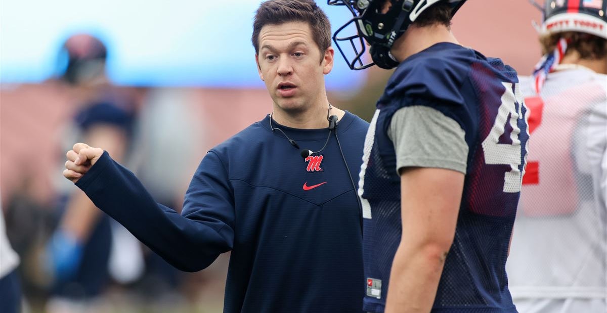 Charlie Weis Jr. aims to make the best quarterbacks he can