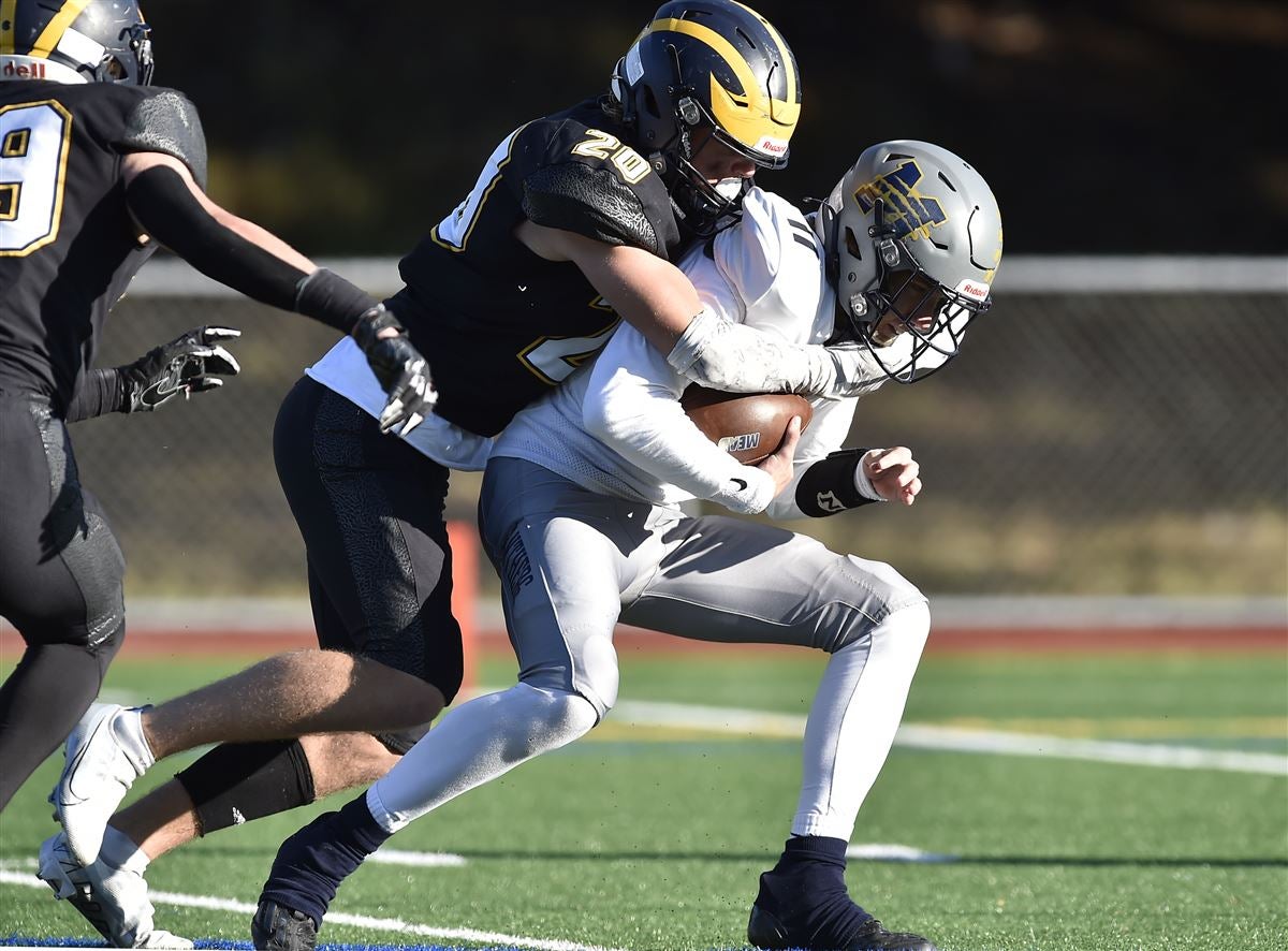 PHOTO GALLERY: Bellevue Runs Away From Mead, Advances To Quarterfinals