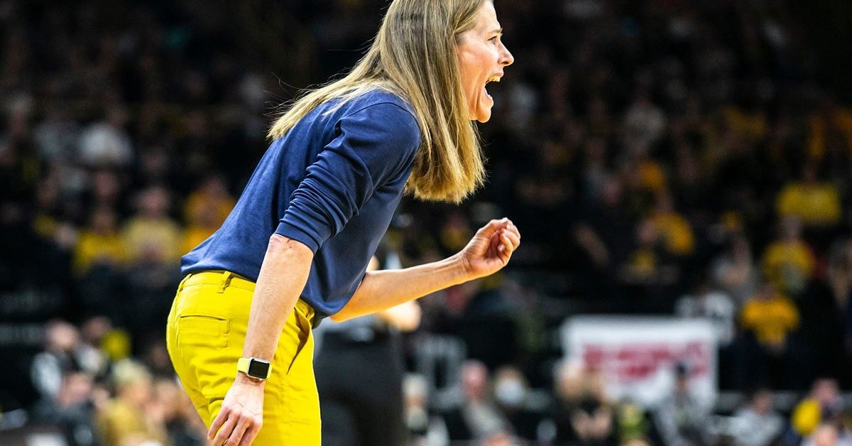 Kim Barnes Arico becomes the winningest coach in Michigan basketball ...