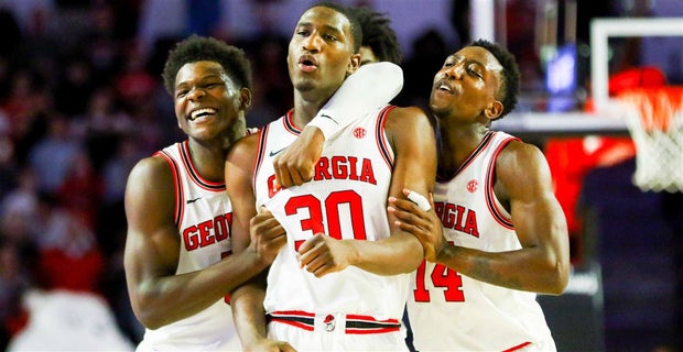 Georgia forward Michael Peake enters transfer portal