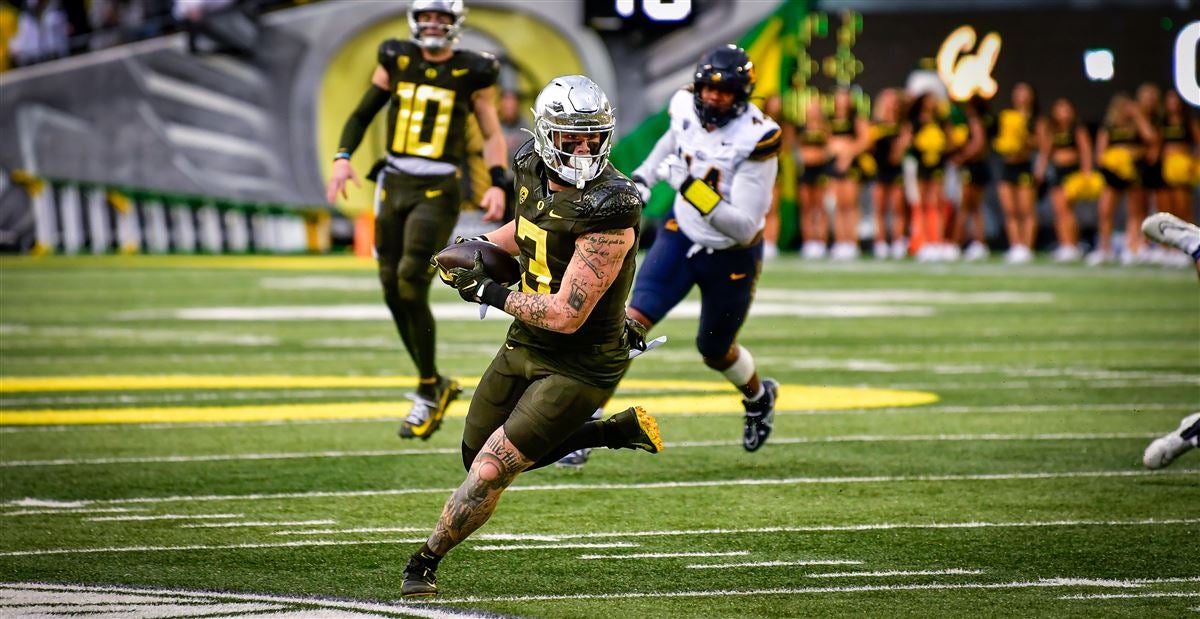 Oregon TE Terrance Ferguson officially announces his return for 2024 season