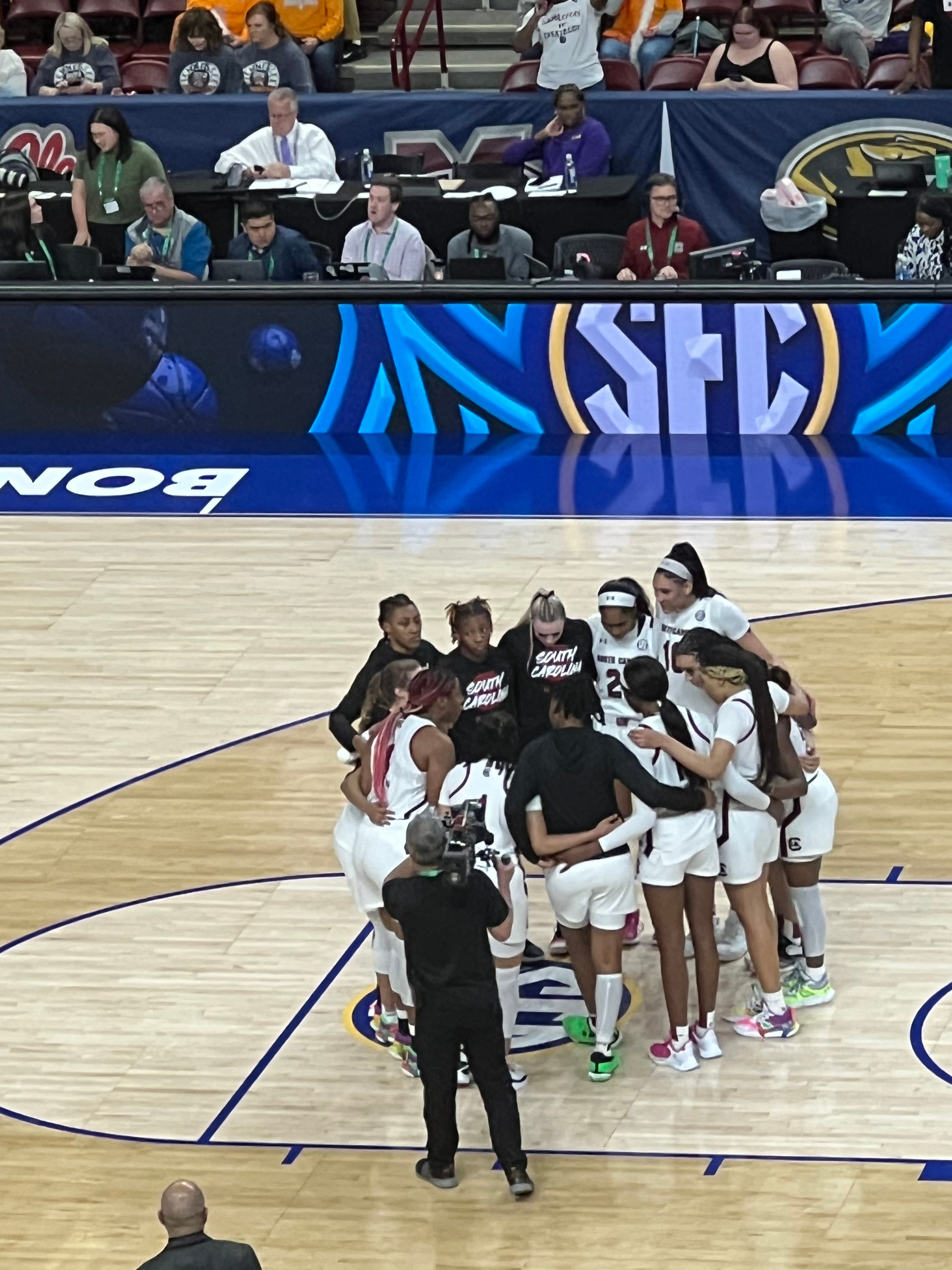 FINAL: Carolina 80 - Ole Miss 51