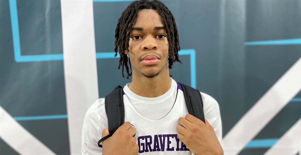 Three-star wing Chris Dockery shows out in front of coaches