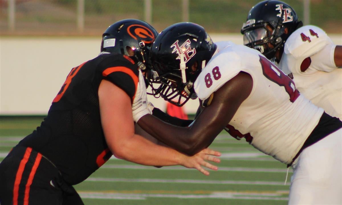 Texas commit Carson shows potential in opener