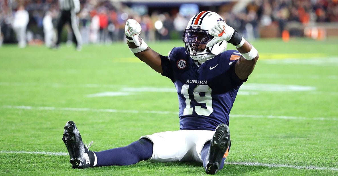 Inside the locker room: Alabama 27, Auburn 20