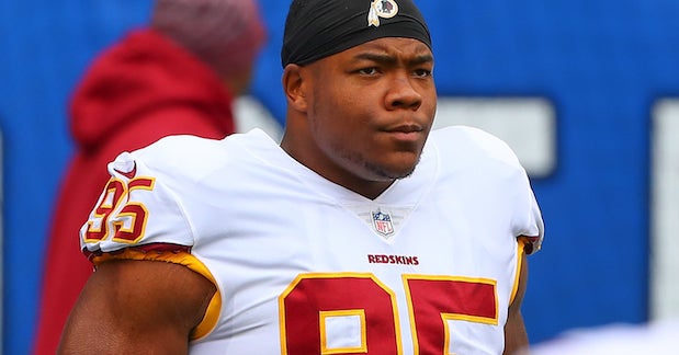 Commanders DT Daron Payne shows gruesome photo of dislocated fingers X-Ray