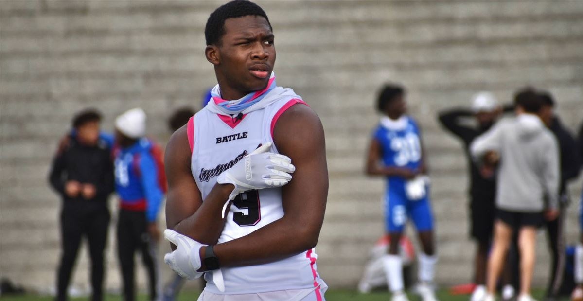 UCF offers three Miami Killian prospects Monday following team trip