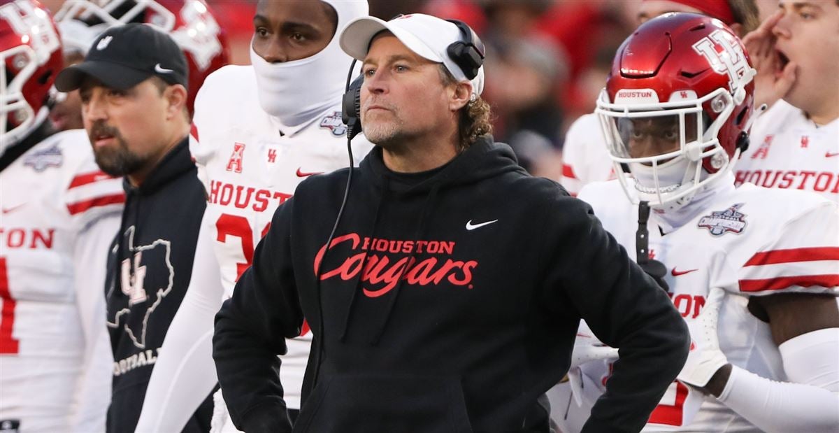 Houston football coach Dana Holgorsen fires shot at Texas, Texas A&M