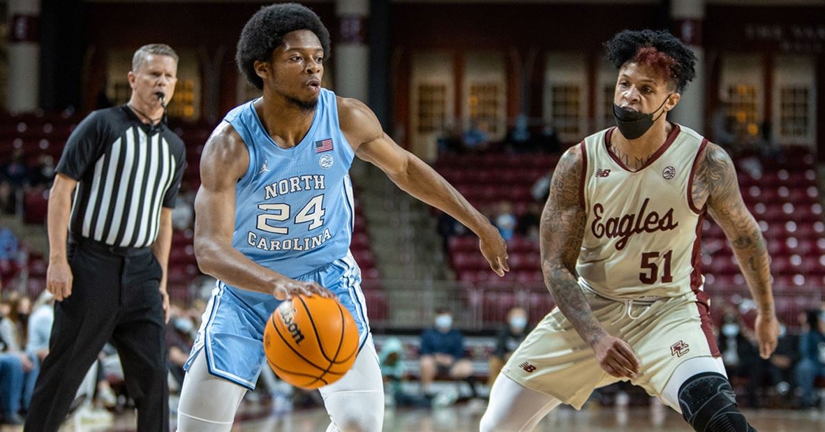 UNC basketball forward Kerwin Walton enters NCAA transfer portal