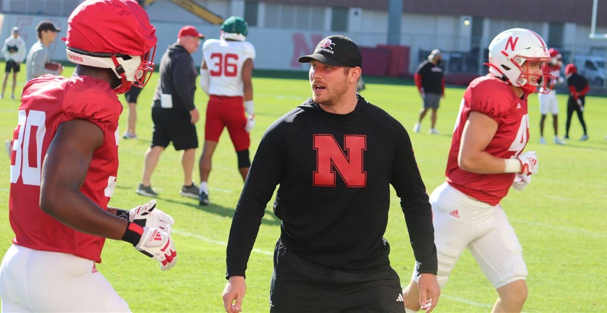 Dvoracek talks linebackers crew and benefits of calling some plays in ...