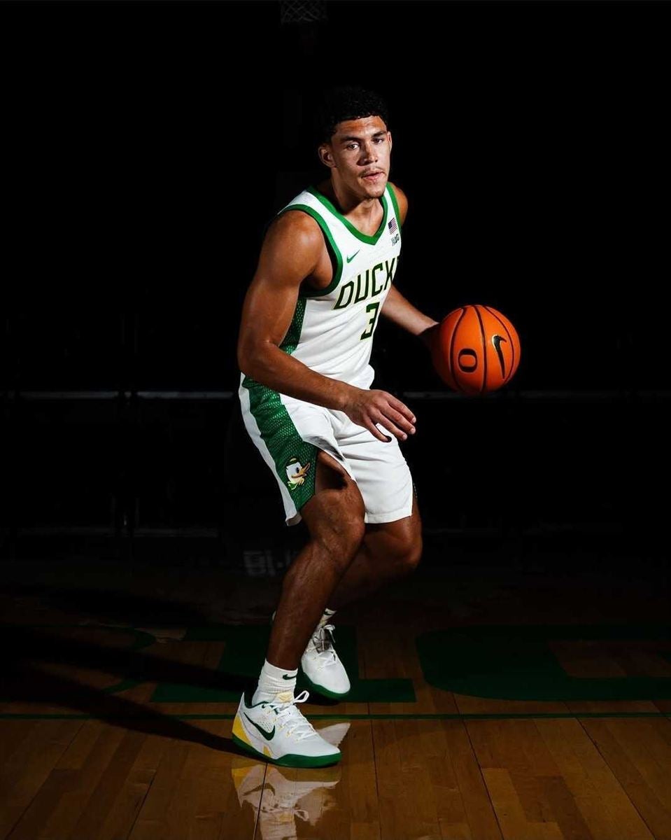 First Look: Oregon basketball teases new uniforms ahead of the 2025-26 ...