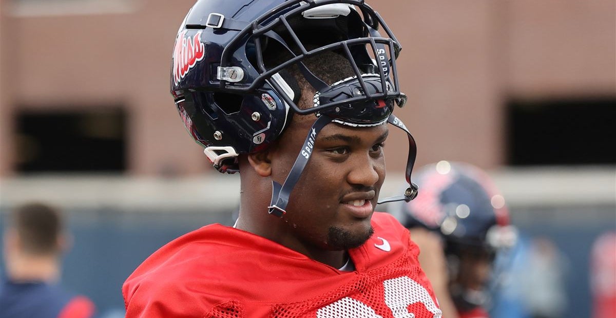 JJ Pegues named nomineee for the 2024 Allstate AFCA Good Works Team