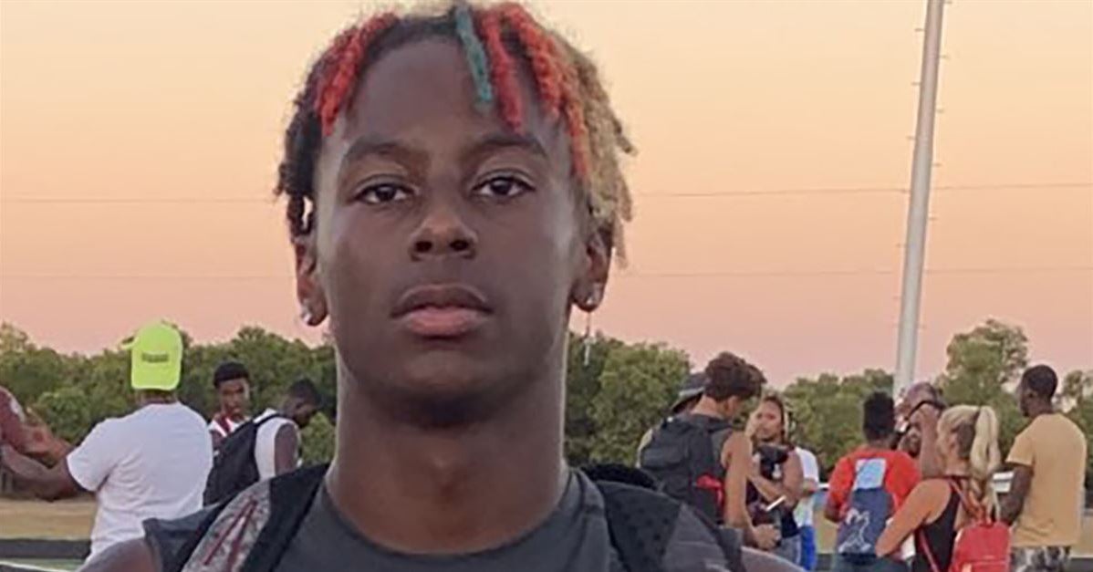 Ole Miss extends offer to flashy Dallas wide receiver Taz Williams