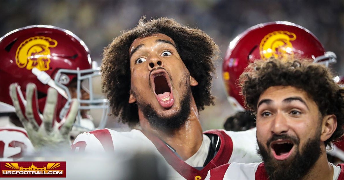 USC football linebacker Eric Gentry named Chuck Bednarik Player of the Week