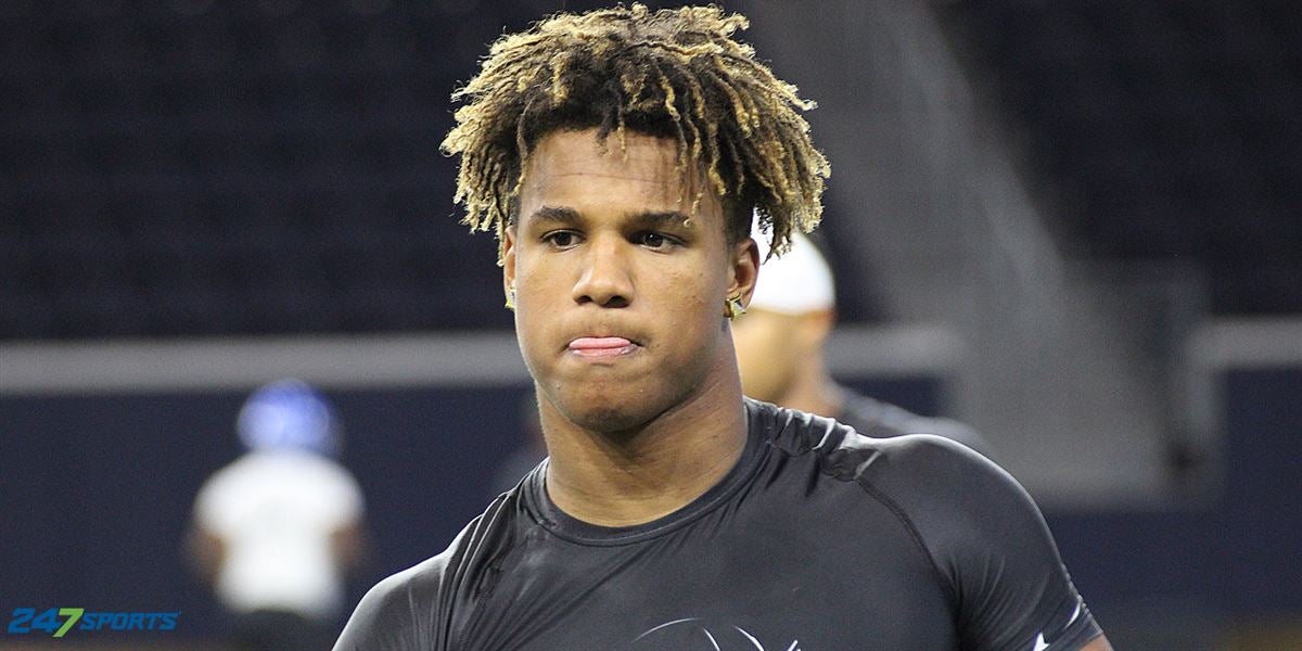 LOOK: Five-star 2020 LB Justin Flowe squats 605 pounds