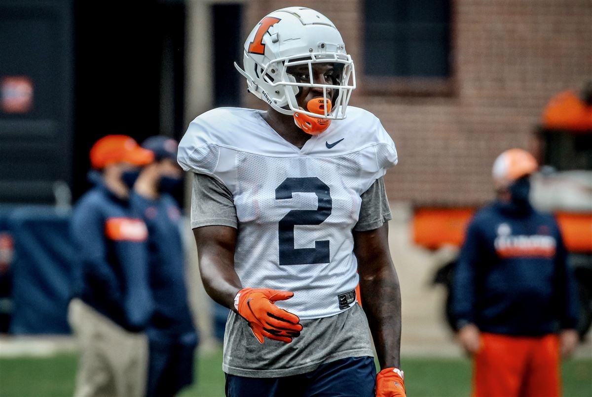 Illini defensive back Derrick Smith enters transfer portal