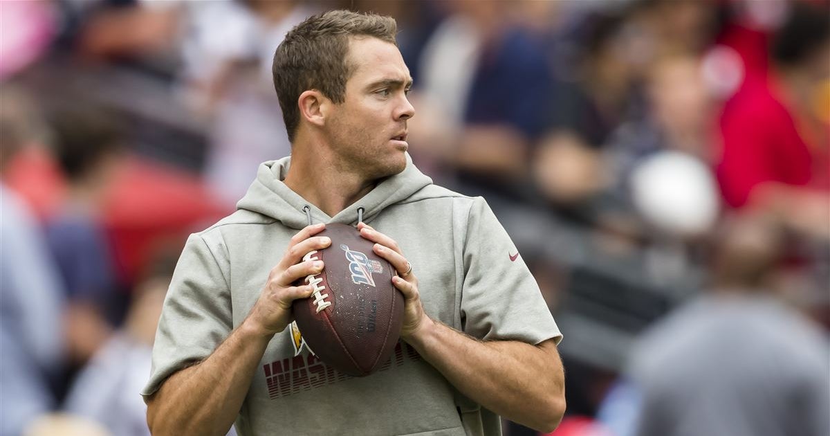 Look: Colt McCoy officially signs contract with Arizona Cardinals