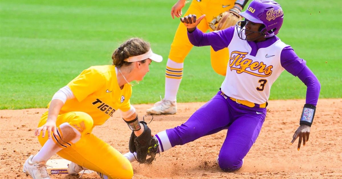 LSU softball advances in Baton Rouge Regional