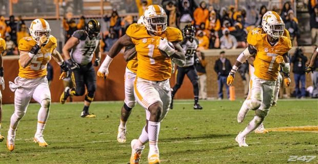 Kyle Phillips, Tennessee, Strong-Side Defensive End